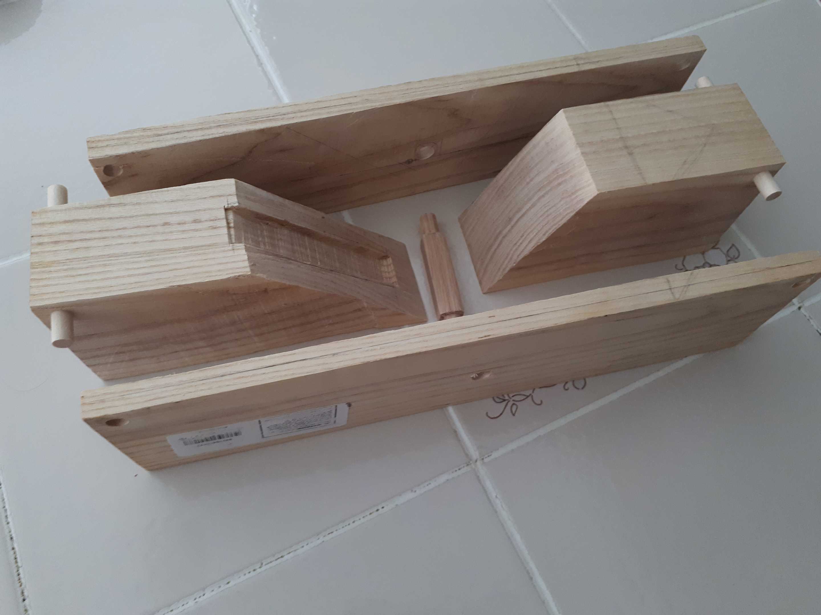 A Roubo Workbench Chronicle - Laura Domine