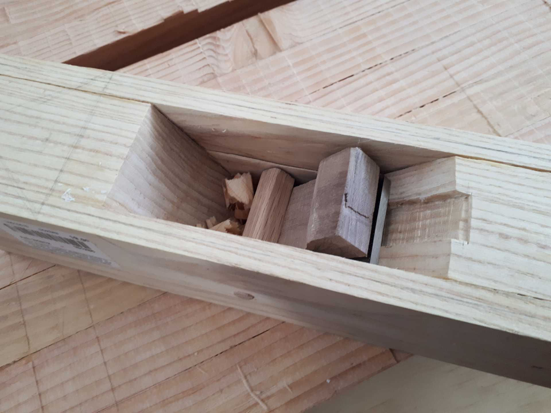 A Roubo Workbench Chronicle - Laura Domine