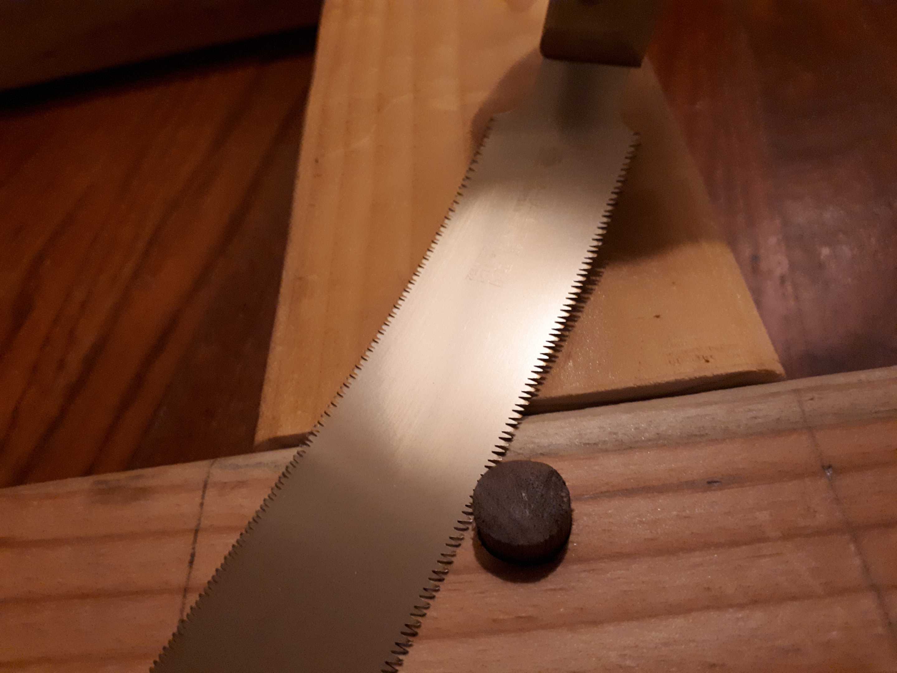 A Roubo Workbench Chronicle - Laura Domine